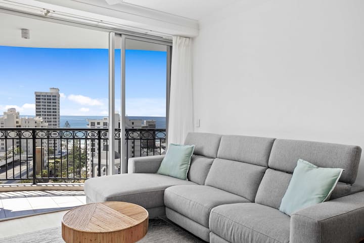 Direct 12th Floor Ocean Views In Chevron Towers - Gold Coast