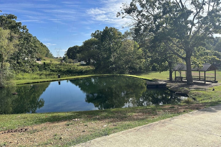Pond Fishing - Game Room - Fireplace - 2 Acre - Chattanooga, TN