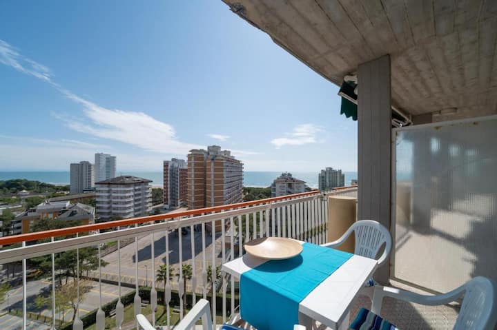 Colourful And Lively Apartment In Lignano - Lignano Pineta
