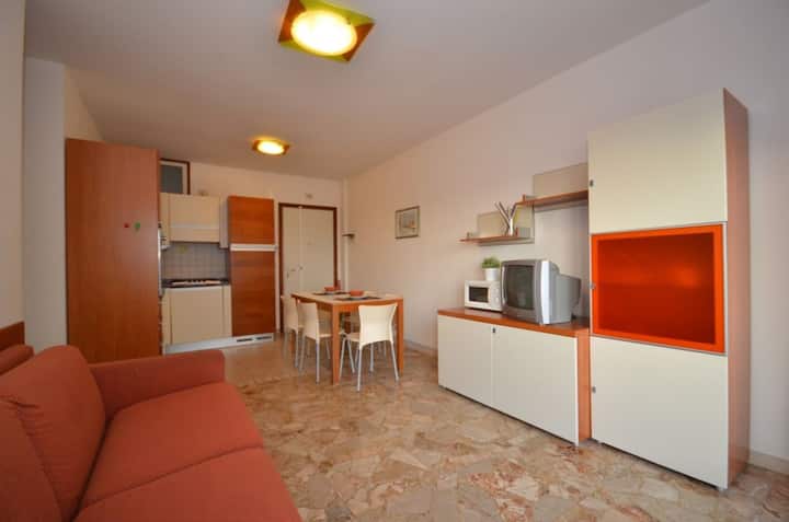 Maison Dans Un Immeuble En Bord De Mer - Bibione