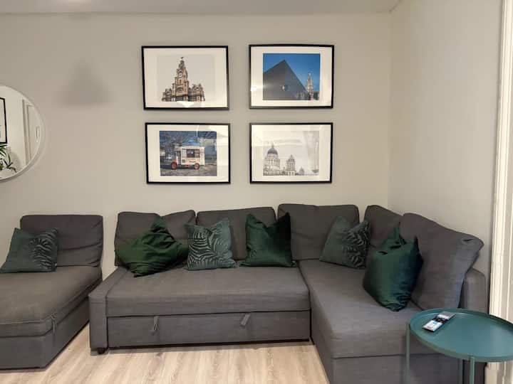 Jude's Place 02 - Liverpool