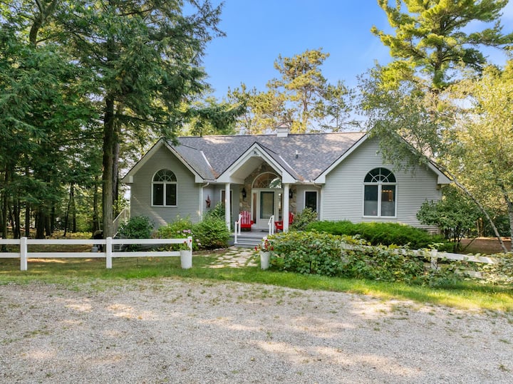 Lakeside Home W/ Panoramic Views Of Lake Michigan! - Wilderness State Park, Carp Lake