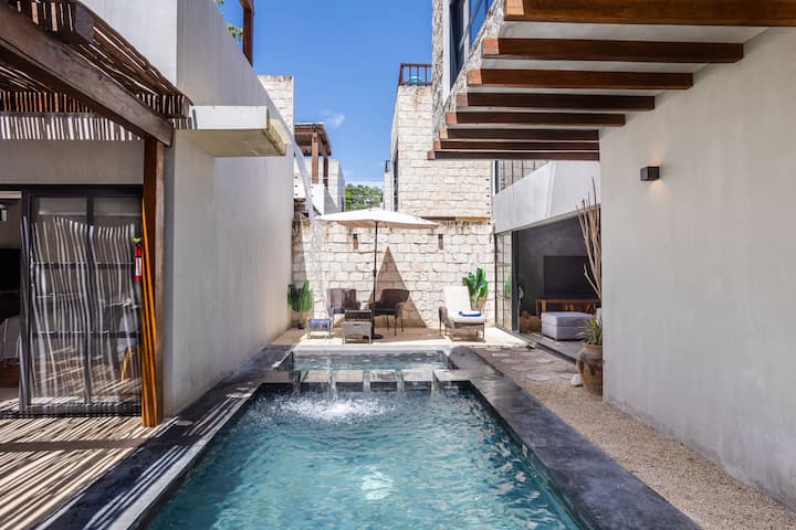 Luxe Villa With Private Pools, Roof Terrace, 5 Tvs - Tulum