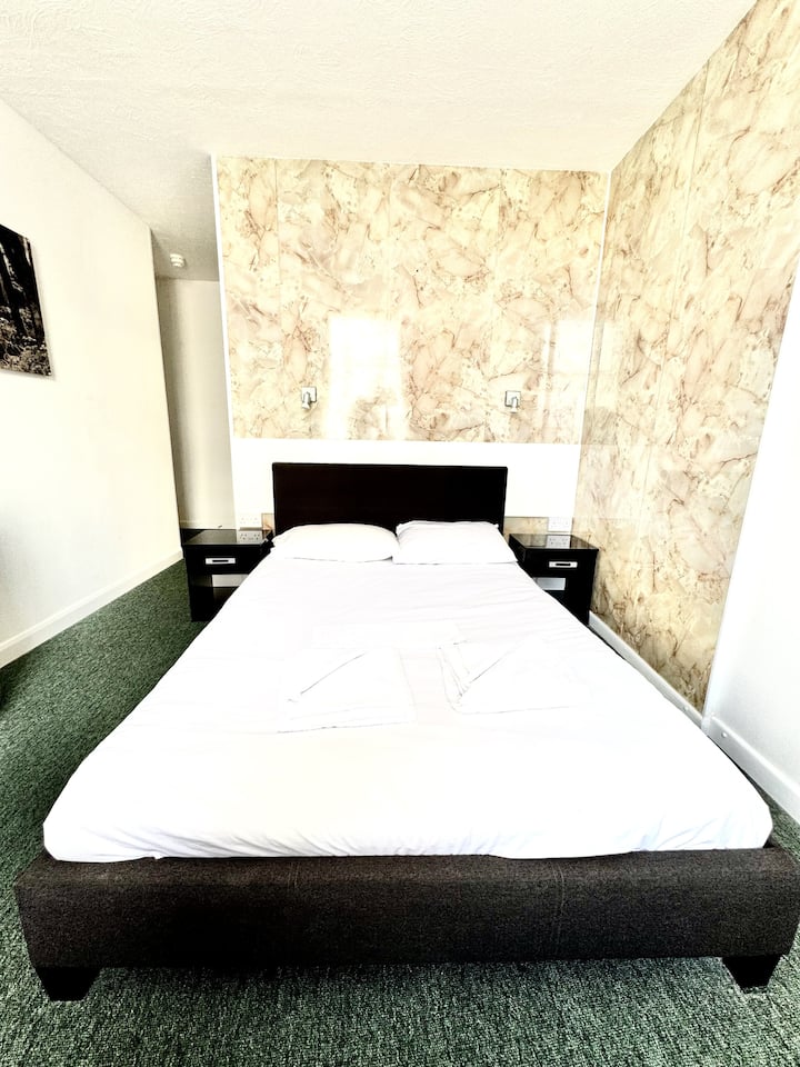 Double Room With Queen Size Bed - 이스트본