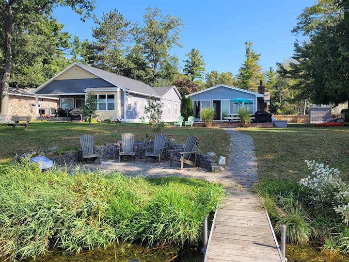 New! Loon Lodge - Lakefront With Private Dock! - Oscoda, MI