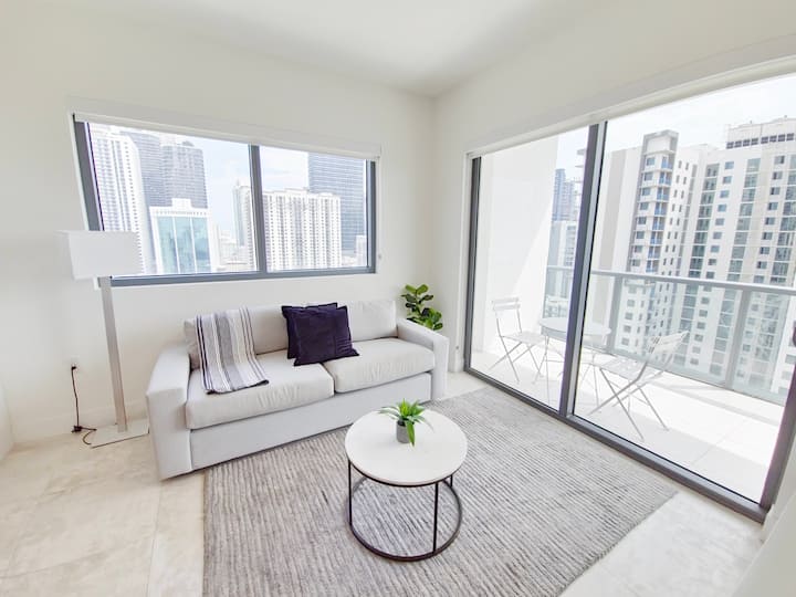 Brickell Modern Condo | Free Parking + Pool - Cs65 - Miami, FL