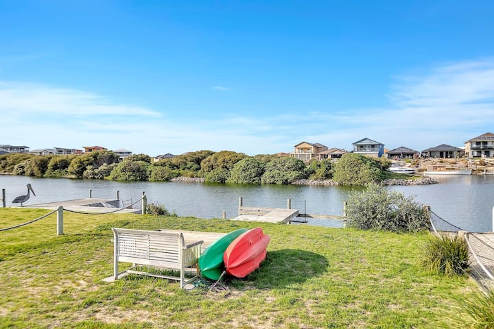Lazy Lodge On Blanche—a Family Escape On The River - Hindmarsh Island