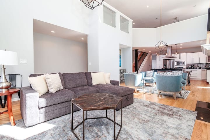 Eclectic, Stylish, And Cozy Milwaukee Home! - 米爾瓦基