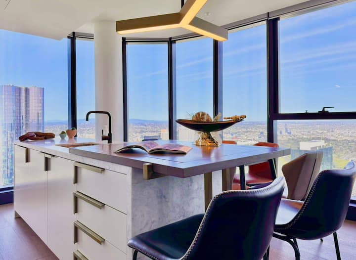 Best Cbd Skyview 3 Bedroom - Melbourne