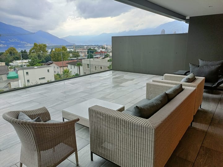 Luxury Minusio Avec Terrasse Et Vue Sur Le Lac - Losone
