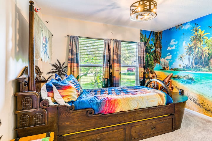 Pirate Escape: Near Rainbow Springs State Park! - Beverly Hills, FL