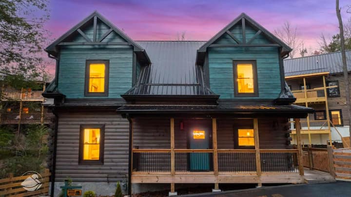 Private Pool| Sleeps 10| Hot Tub | King Bedr - Gatlinburg, TN