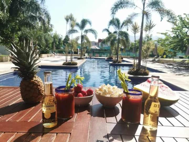 Family Getaway: Relaxing Pool & Convenient Parking - Puerto Vallarta