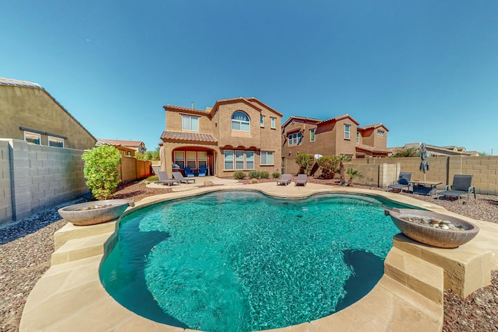 Relaxing Retreat In Great Location W/ Pool - Goodyear, AZ