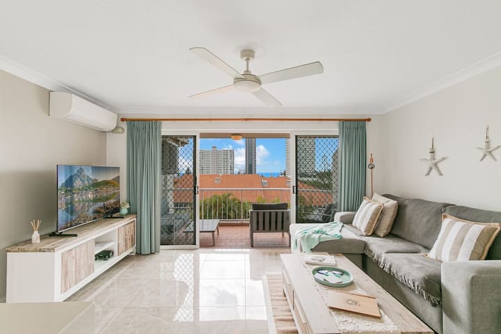 By The C - Coolangatta Beachside - Min. 3 N! - Coolangatta