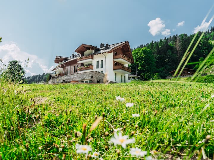 Ski-in/ski Out Avec Une Terrasse Généreuse - Viehhofen