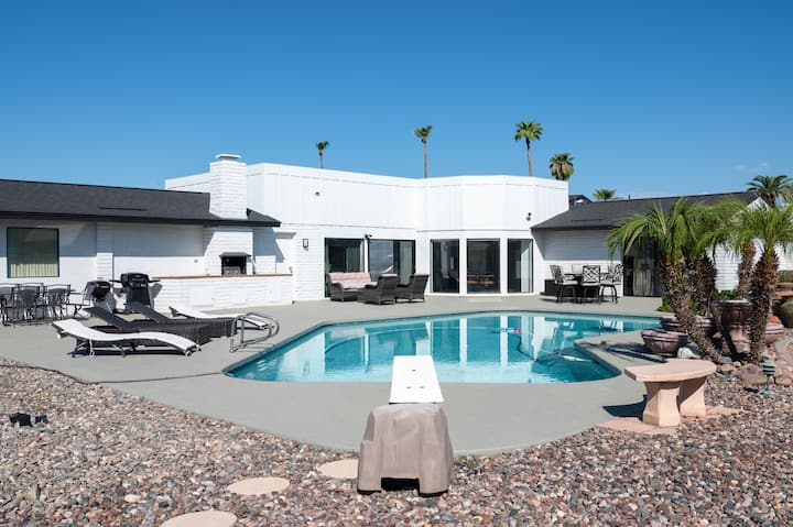Cineluxe Retreat By Homeslice Stays - Glendale, AZ