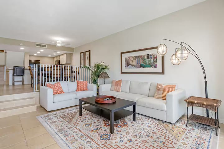 Oceanfront 2br Condo W/pool - Cocoa Beach, FL