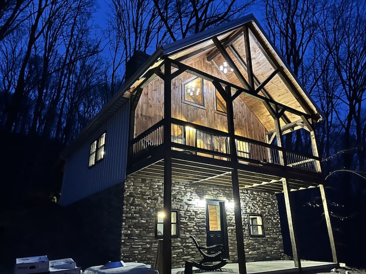 Sage Hill Escape - Tar Hollow State Forest, Laurelville