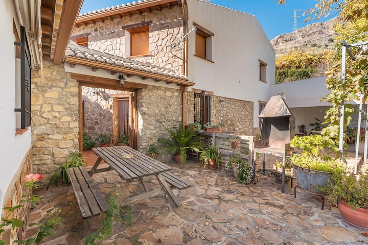 El Patio Casa Rural - Castril