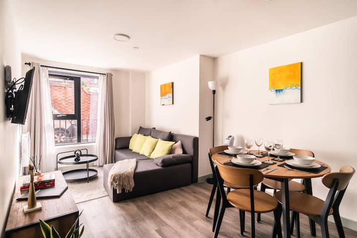 Fabulous 1 Bed Apartment In Liverpool Centre - Guernsey