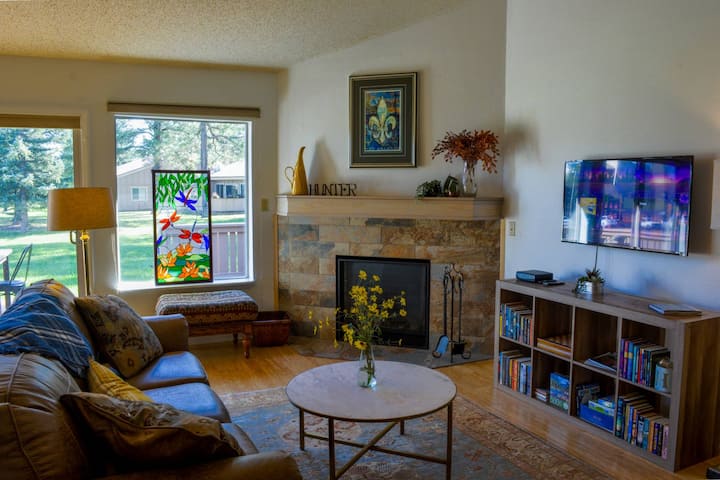 Spacious Condo W/ Fireplace, Deck, Mountain Views - Pagosa Springs, CO