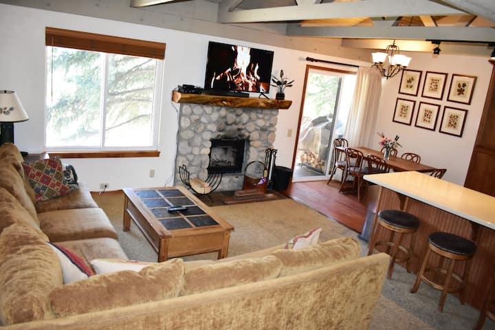 158 Mountain View Near Spa, Lifts, Bike Path - Mammoth Lakes, CA