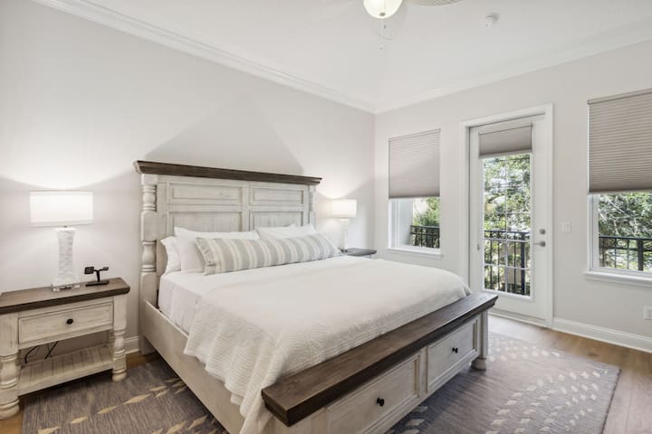 Summerwoods Gated Community: Golf Cart Included - American Beach, FL