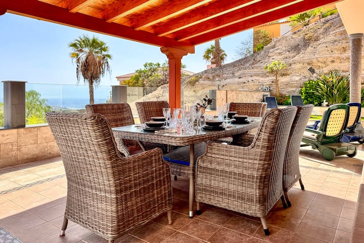 Luxury Family Villa  Stunning Views In Costa Adeje - Playa de las Américas