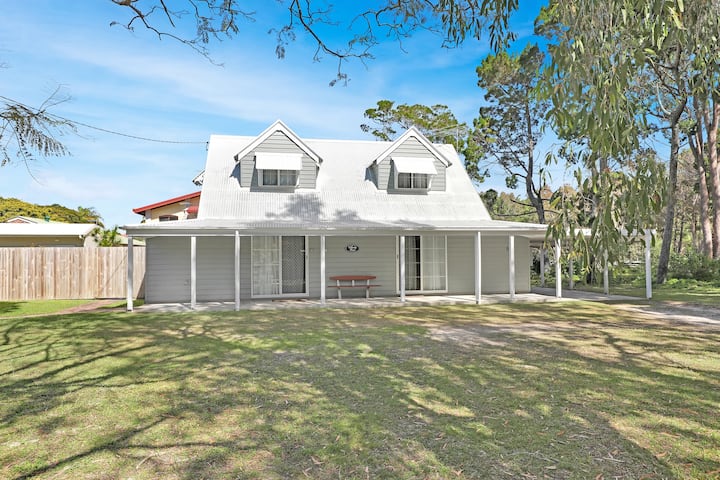 Amity Oasis - Moreton Island