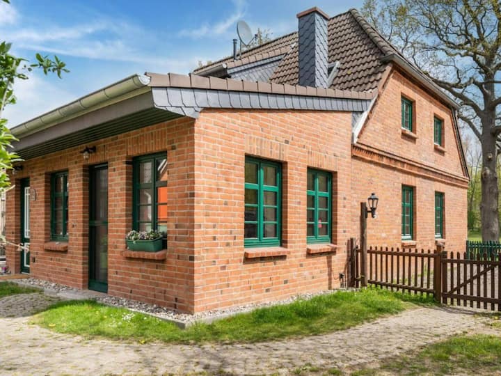 Belle Maison Dans Un Environnement Calme - Wismar