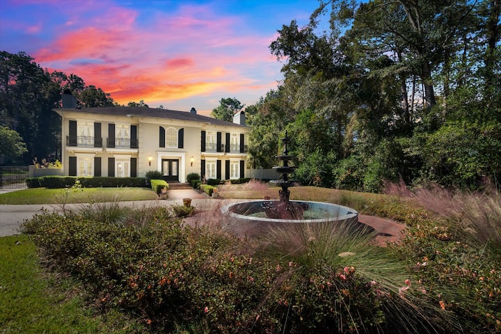 Al Oasis | Sleeps 12 | Hot Tub | Sauna | Pool Tabl - Mobile, AL