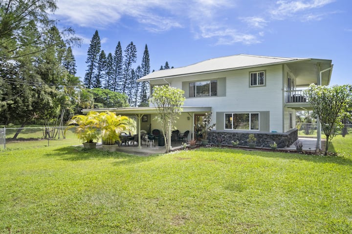 Island Home W/ Breezy Lanai & Panoramic Views - Punaluʻu Beach, HI
