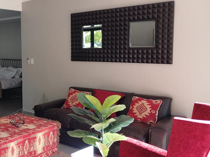 6 Sleeper Apartment - Bloemfontein
