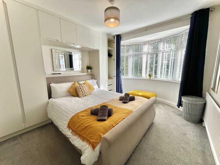 Stylish 3-bed Home In Prestwich With Free Parking - Salford