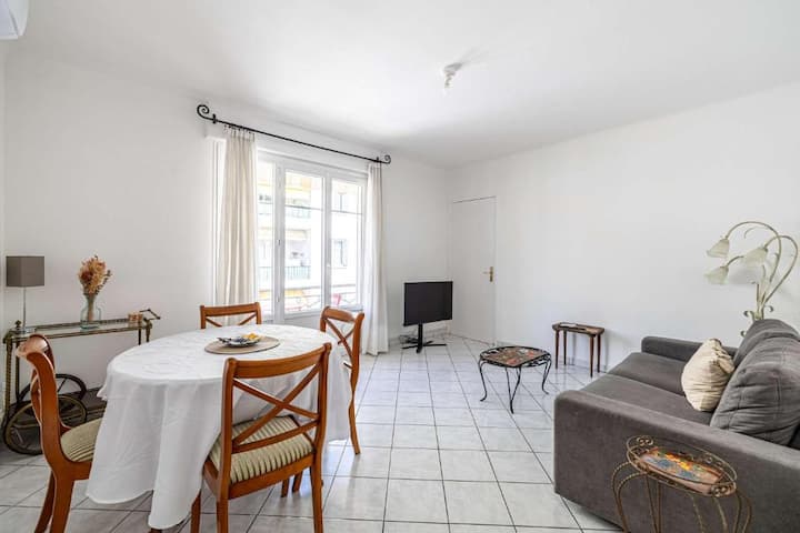 Le Connemarra Avec Balcon, Lumineux Et Calme - Cannes