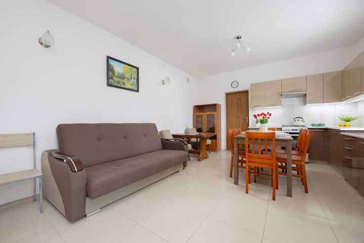Spacious House With Parking & Garden - Warschau