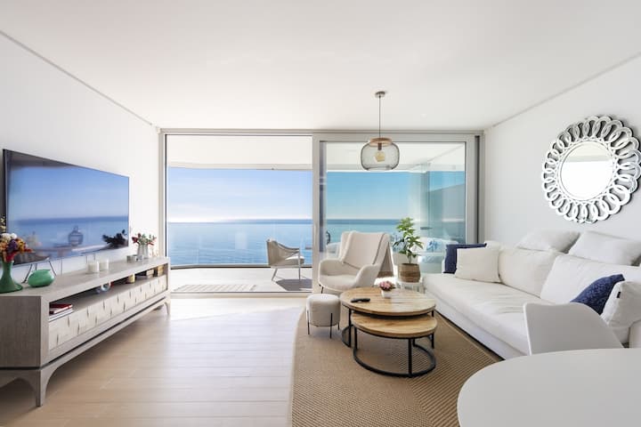 Stunning Seafront Apartment In Carvajal Beach - Fuengirola