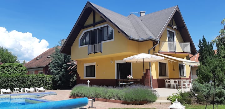 Geräumige Ferienwohnung Hannabella Mit Garten - Balatonföldvár