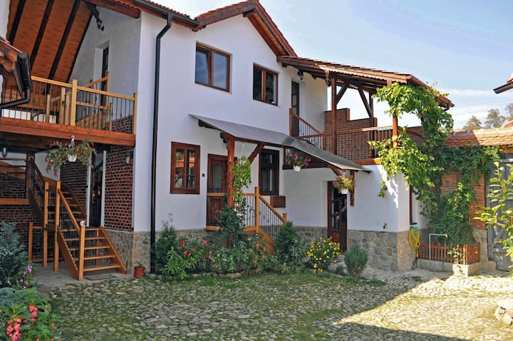 Casa Pelu Renoviertes Bauernhaus Am Fuß Der Berge - Miercurea Sibiului