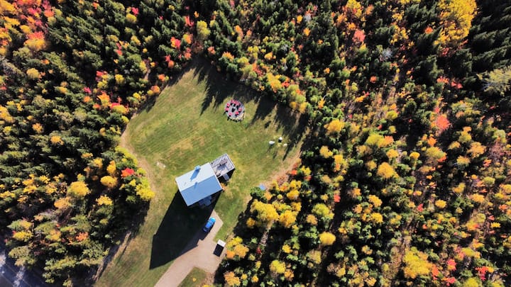 Dominée Par Les Hauteurs Et Le Fleuve - La Malbaie