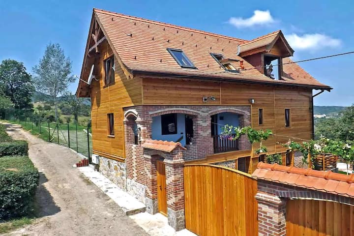 Casa Zollo Ferienhaus Mit Panoramablick In Vale - Miercurea Sibiului