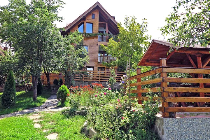 Casa Zollo Nahe Den Karpaten Transsilvaniens - Orlat