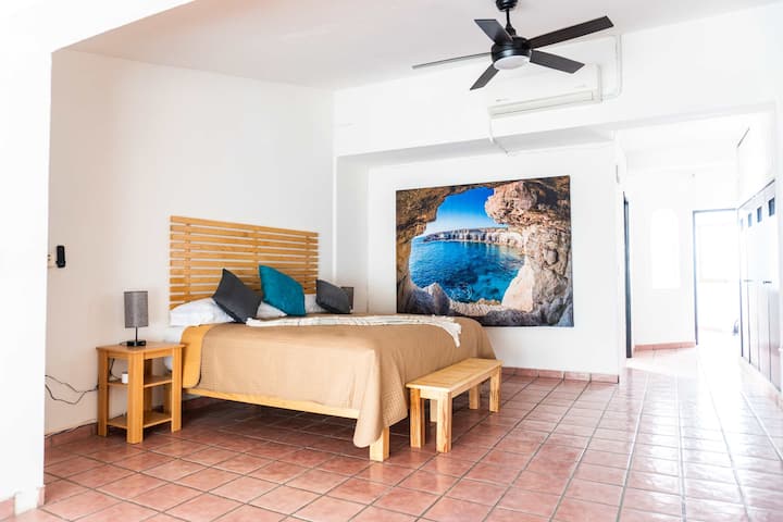 Comfortable Apartment: Balcony & Workspace - Puerto Vallarta