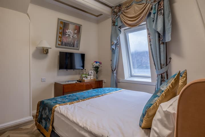 Enjoy Stunning Loch Views At Cozy Room - Fort William