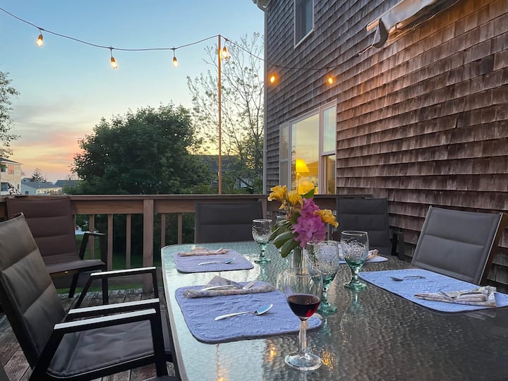 Roger Wheeler Beach Retreat! - Narragansett, RI