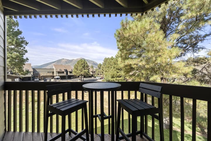 Serene Flagstaff Home With Tranquil Mountain Views - フラッグスタッフ, AZ