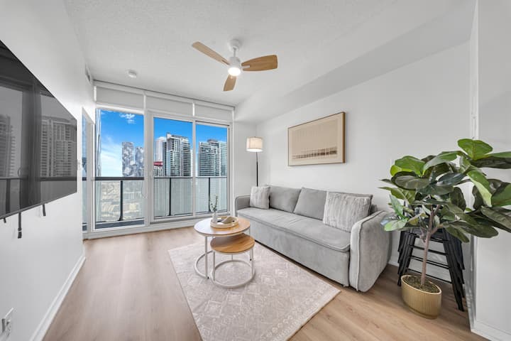 Cozy Downtown Haven For 6 Near Scotiabank Arena - Toronto, ON