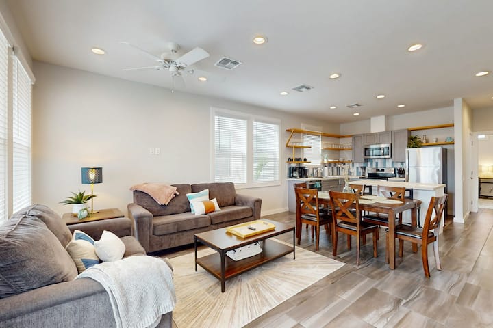 3br Coastal Home With Pool Access - Port Aransas, TX