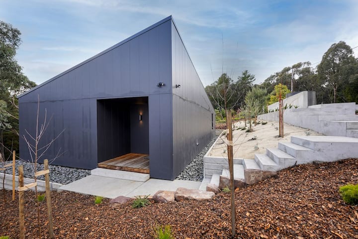 Banjo Treehouse -Architectural Elegance - Guildford